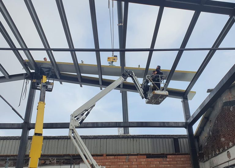 Sandwich /Cladding panel lifters | Vacuum Lifting for Dubai, UAE